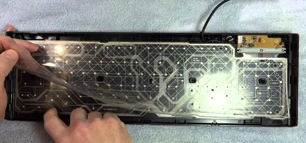 Apakah bisa service keyboard laptop ? Tecotak.com